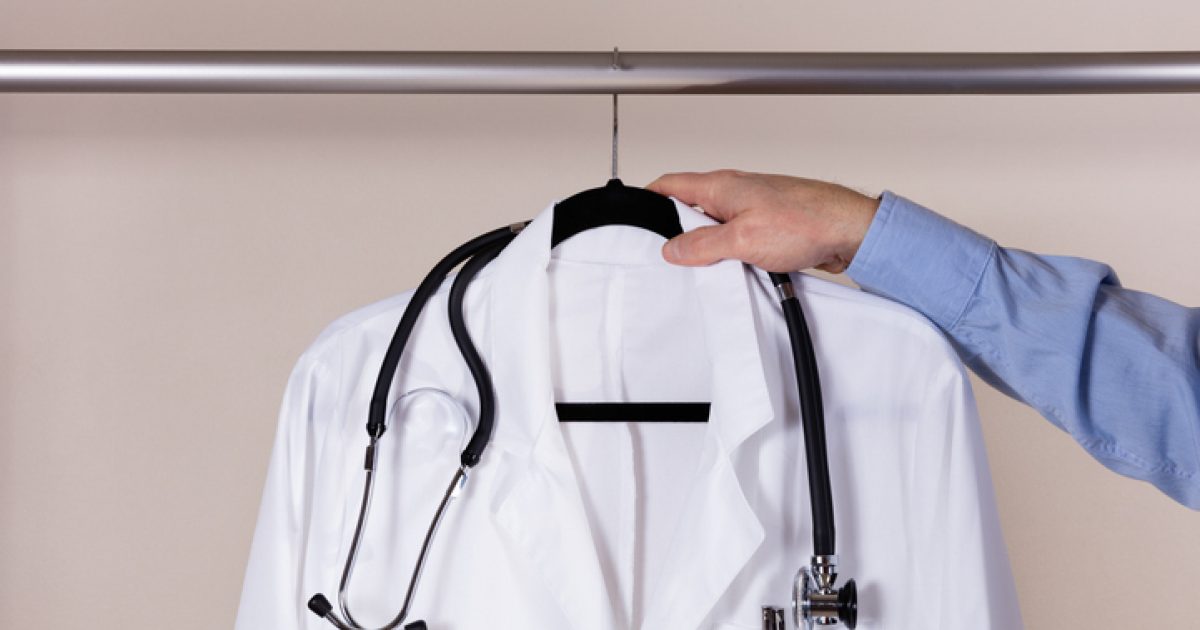 Surgeon Who Erred with Liver Suspended in Second State | Clinician.com